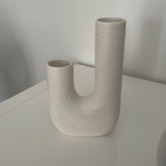 Accents | Ceramic Uneven U Shaped Vase Speckled In Color | Poshmark